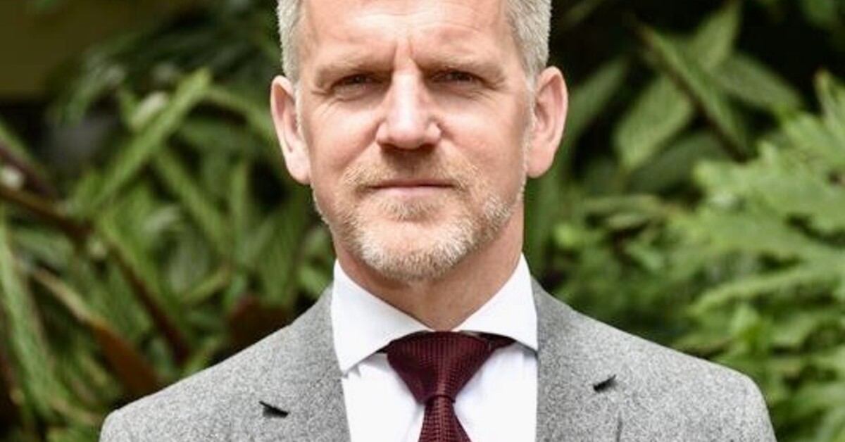 Simon Brooker